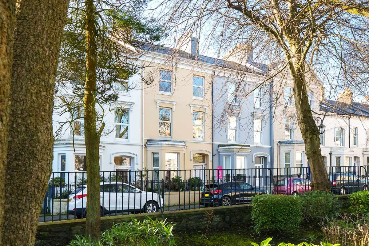 9 Woodburn Square, Douglas | Buy Me - Isle of Man Property For Sale ...